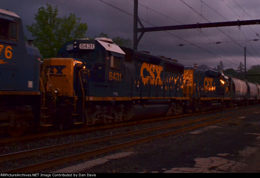 CSX GP40-2 6431 and CSX Road Slug 2262 trail on Q438-10